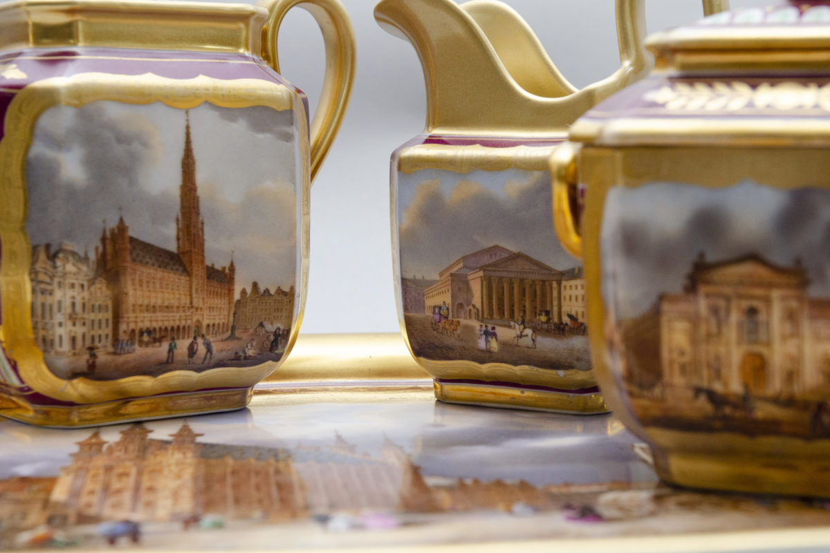 Porselein set met zichten, Jacquet en Nédonchelle in Brussel - L'Égide ...